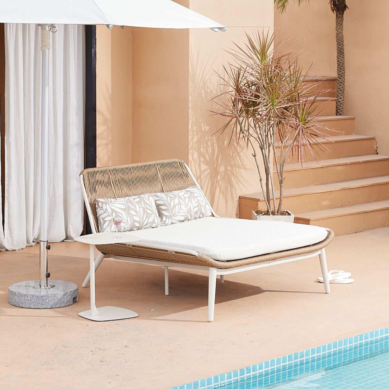 Buy Arona Daybed Natural/Coconut